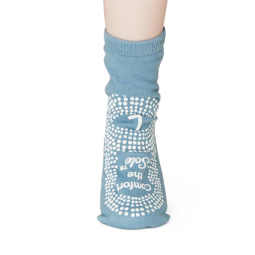 Patient Apparel: Hospital Gowns, Robes, Slippers, and More for Enhanced ...